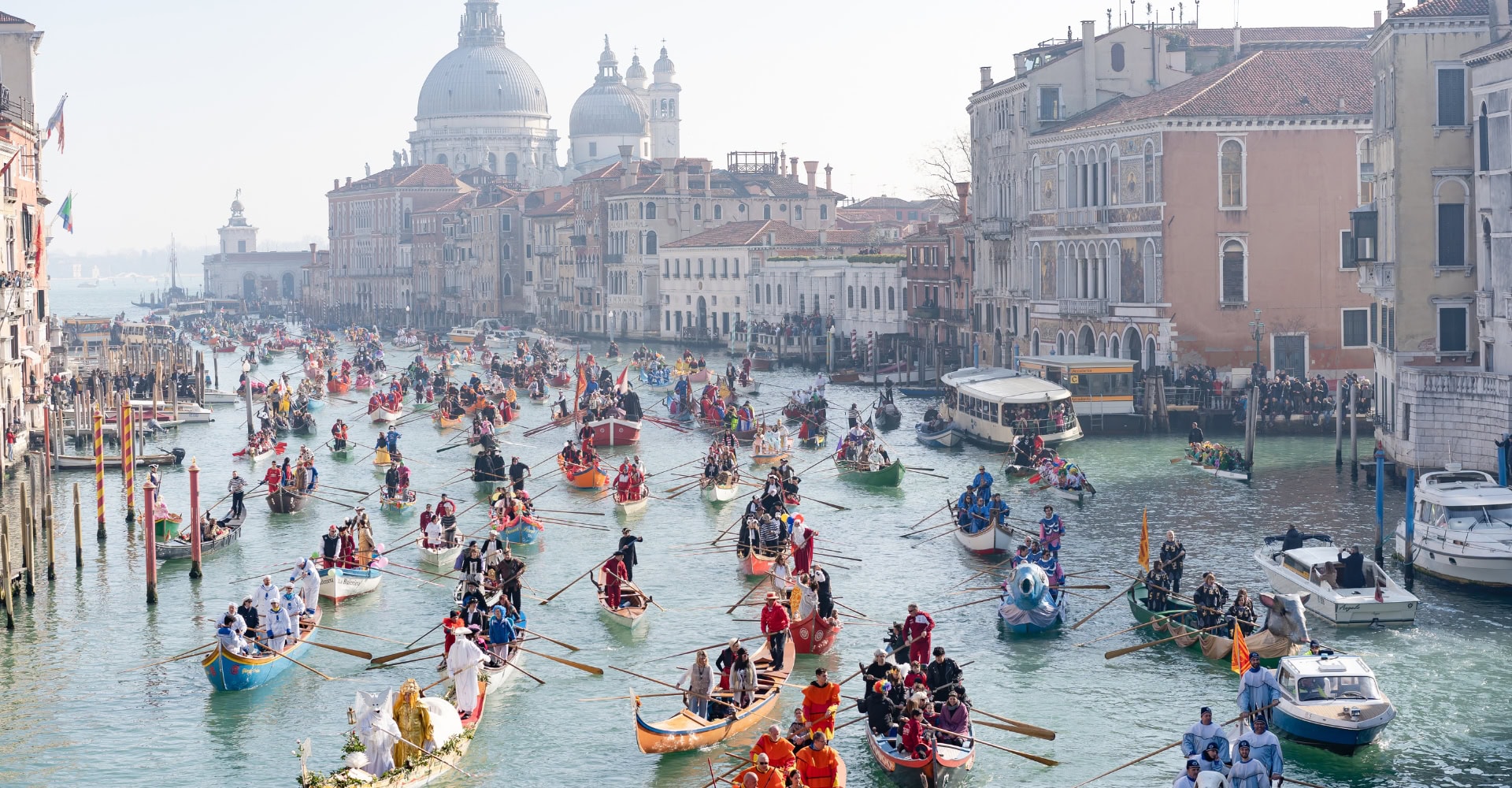 Venice Carnival 2025: A Celebration of History, Love and Magic - Red ...